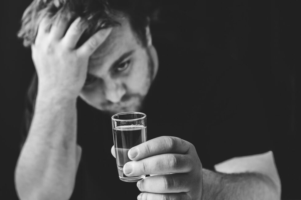 Delirium Tremens (DTs): Symptoms, Timeline, and Risks